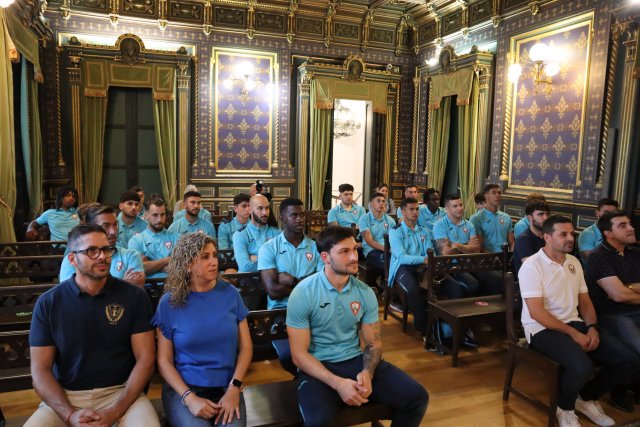 El Ayuntamiento de Mazarrón recibe al equipo Bala Azul por su reciente ...