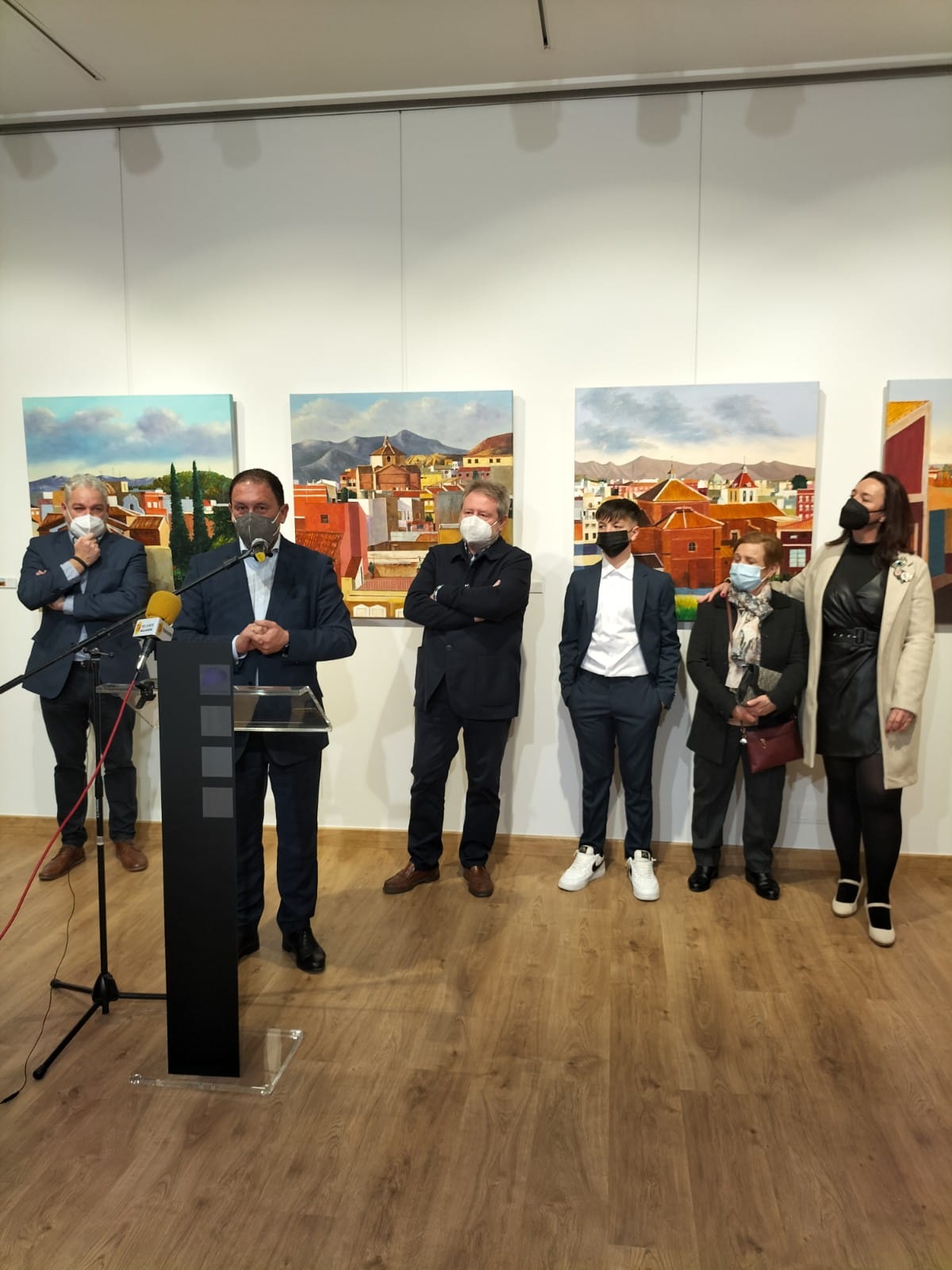 “TOMÁS NO SE HA IDO, NI SE VA A IR” INAUGURACIÓN DE LA EXPOSICIÓN DEL ...